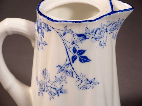 Shelley Rare Rose Vines Pattern Shape Mini Water Milk JUG Bone China ...