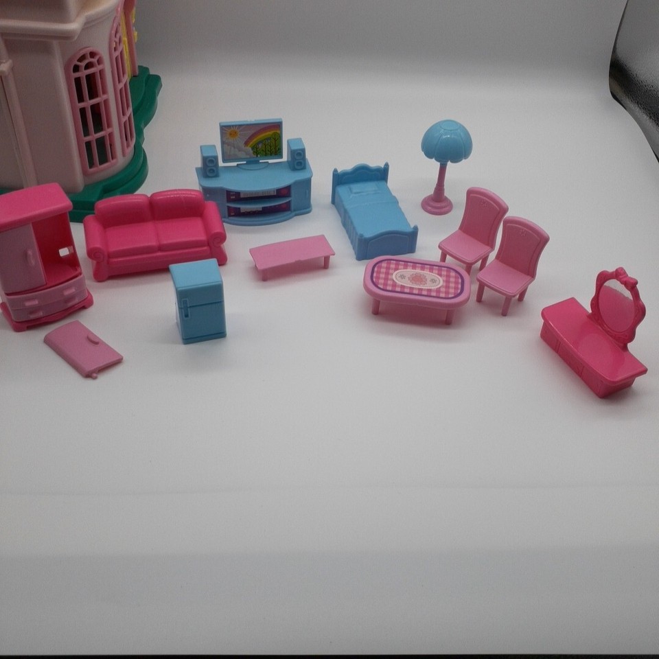 Dizzy Doo Doll House Play Set w/Furniture, Working Doorbell and Light ...