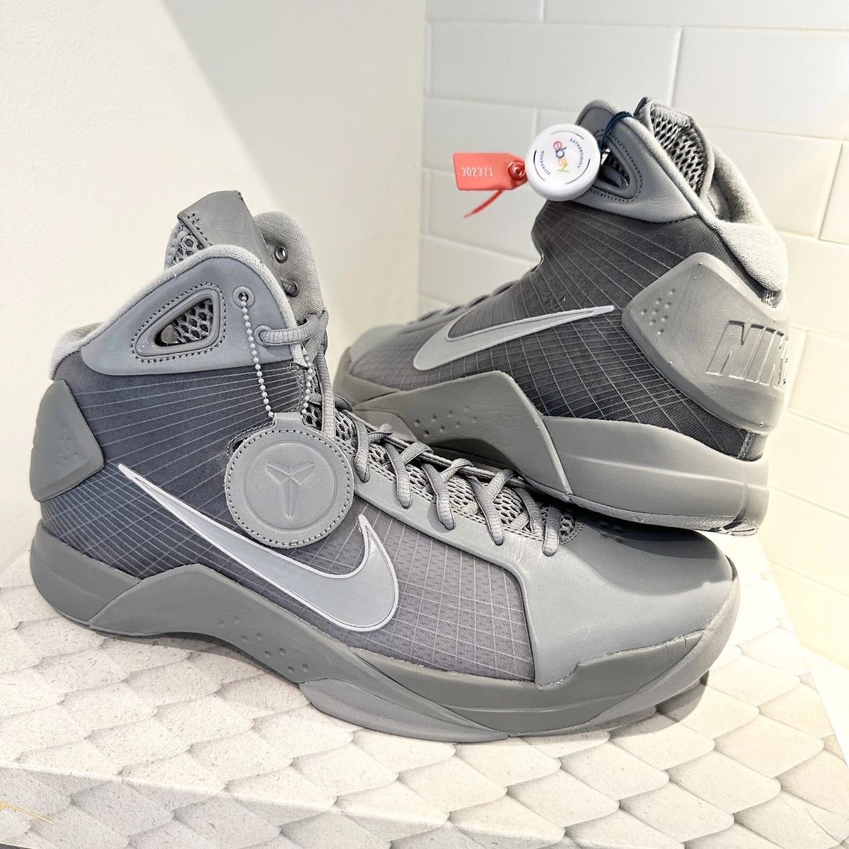 Hyperdunk 2022 Red Gray