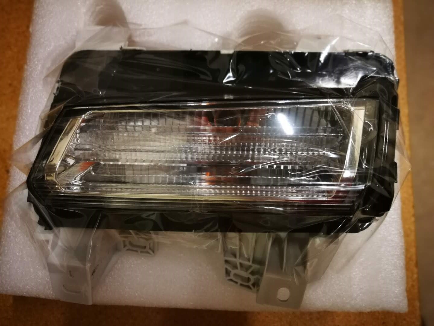 Signal Lamp Assembly Right Passenger Side for 2017-2019 Cadillac XT5 ...