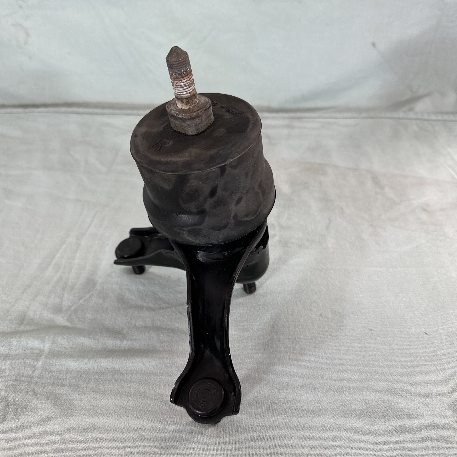 Toyota Highlander XLE Bracket, Engine Motor Support Mount, AWD Right ...