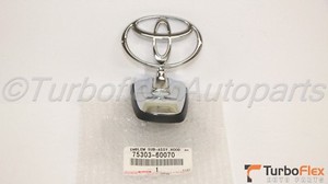Toyota Land Cruiser 1998-2007 J100 Hood Logo Emblem Chrome 75303-60070 ...