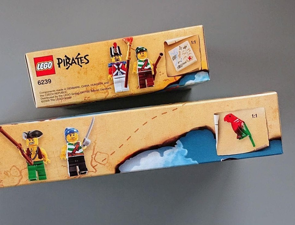 LEGO 6239 Pirates Pirates Versus Soldiers 6240 Kraken Attack Set Sealed ...