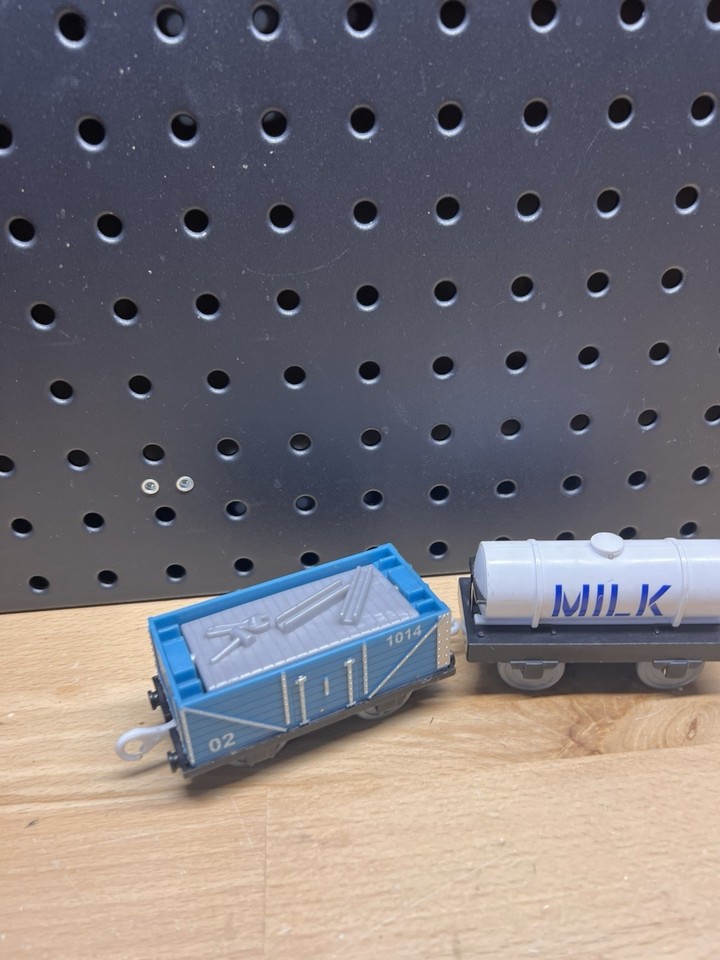 Thomas & Friends Trackmaster Cargo Lot Milk Tanker Flip Top Mining Coal ...