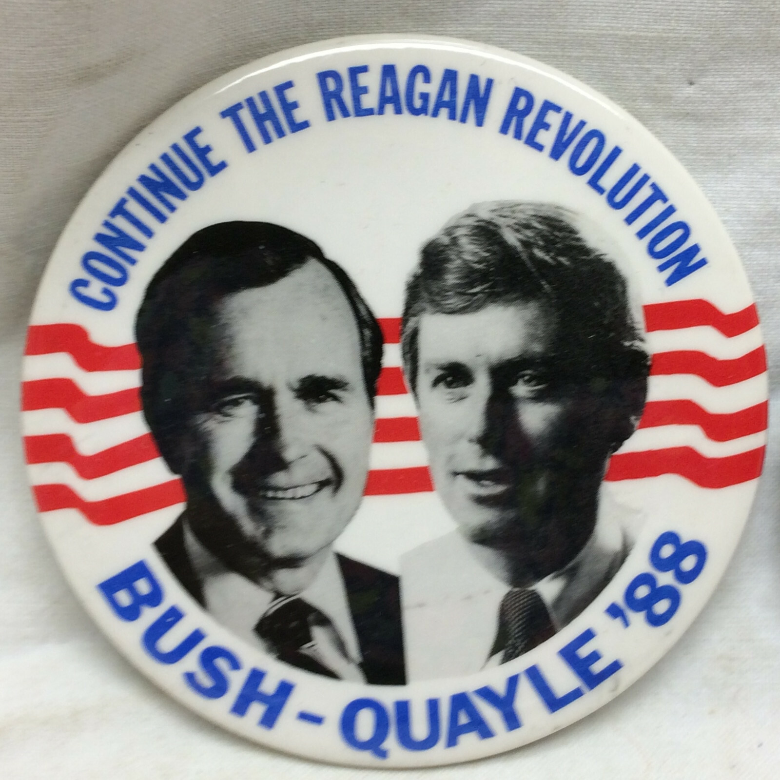 2 Campaign Pinback Buttons Bush-Quayle 1988 Dukakis-Bentsen | eBay