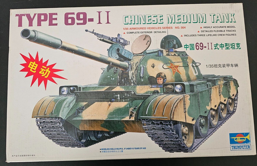 1999 Trumpeter 00304 'Type 69-II' Chinese Medium Tank 1/35 Scale Model ...