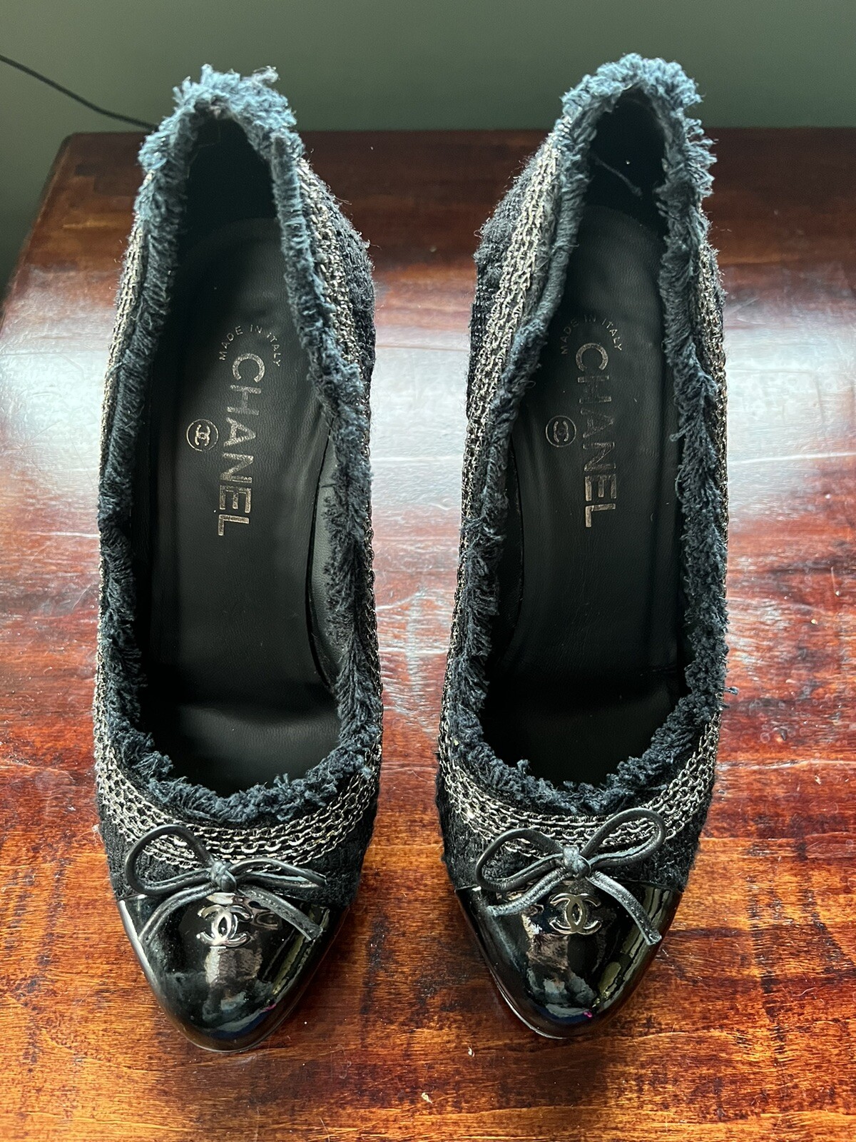 Chanel Interlocking CC Logo Tweed/Patent Leather Cap-… - Gem