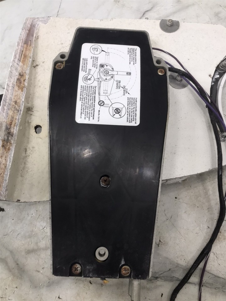 Formula 240 BR Boat MerCruiser Mercury side throttle shifter control ...