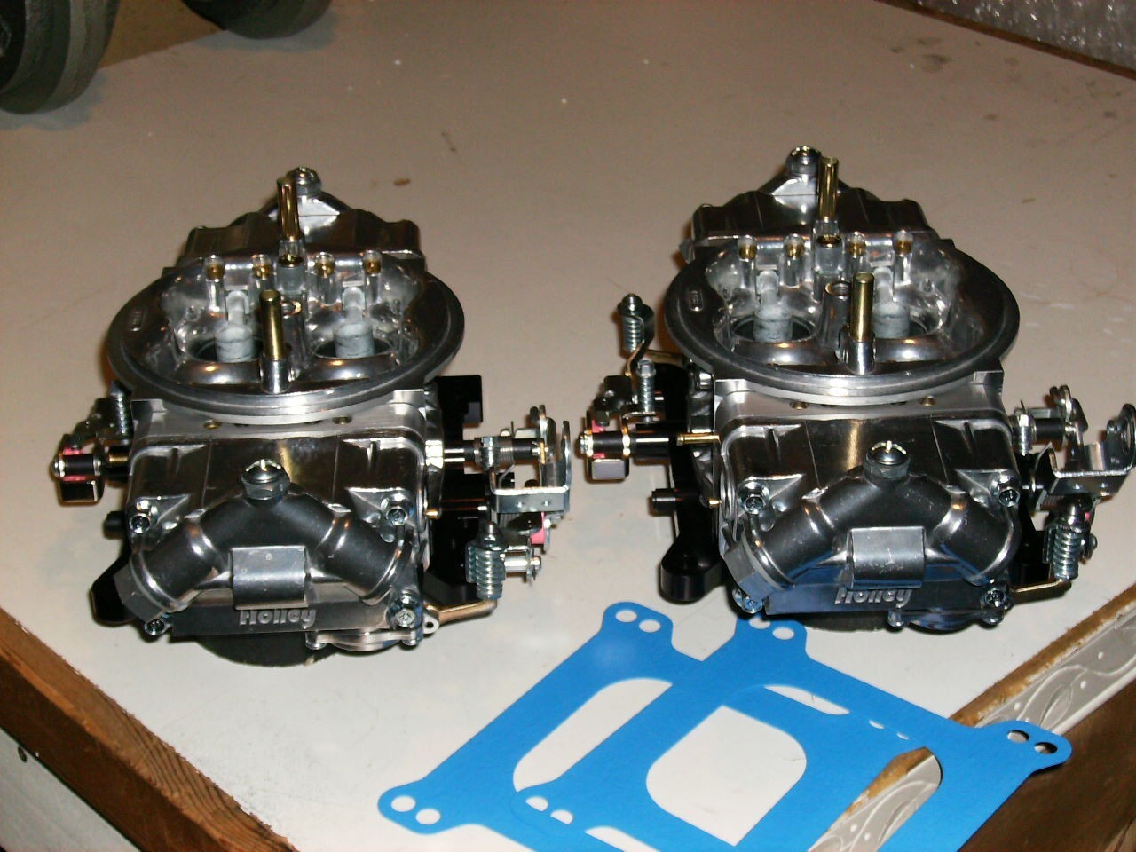 PAIR OF HOLLEY, QFT 750 DOUBLE PUMPER, ROOTS TYPE BLOWER, LIGHTWEIGHT ...