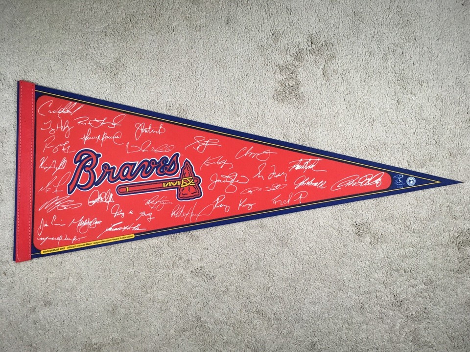 MLB Atlanta Braves Facsimile Team Autograph Vintage 2003 Baseball 30 ...