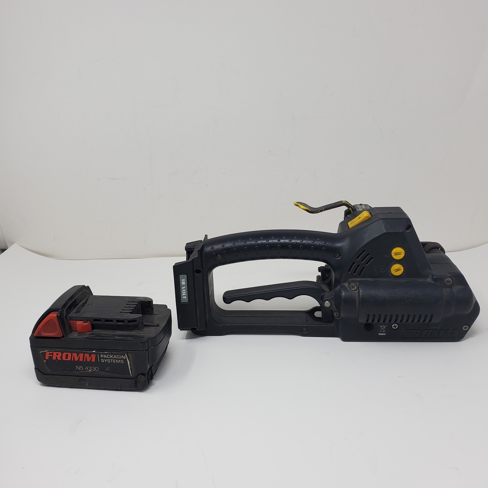 FROMM P326 Battery Powered Manual Plastic Strapping Tool for sale ...