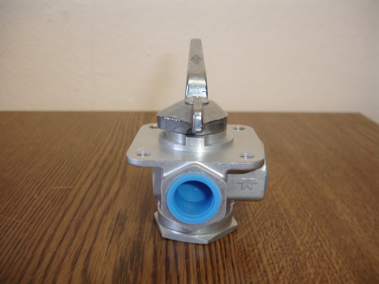 PARKER HANNIFIN/ TELEDYNE REPUBLIC PLUG VALVE 310-3-1/2D | eBay
