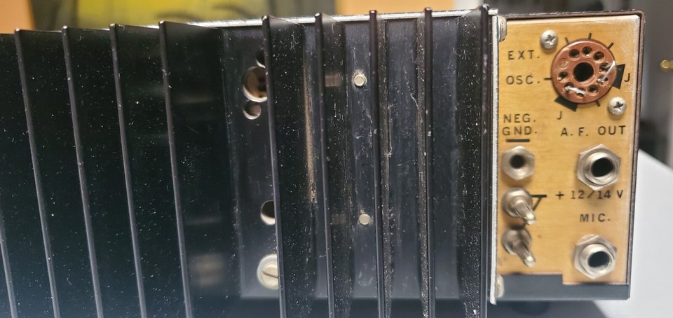 Atlas 215X HF Transceiver WORKS