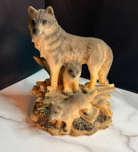 Resin Wolf & Pups Figure 7.5" Tall - Wildlife - Home Decor | eBay