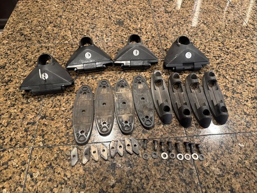 4 Yakima Control Towers with SKS Locks, Key & 4 Landing Pads LP5 LP6 ...