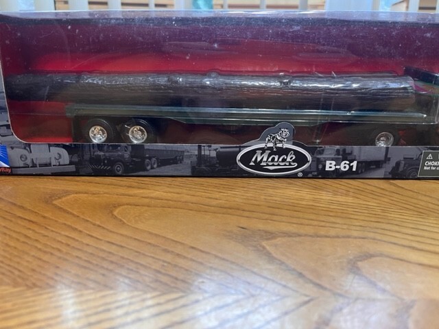 NEW RAY MACK B-61 TRACTOR WITH FLATBED WITH LOGS TRAILER GREEN CAB ...