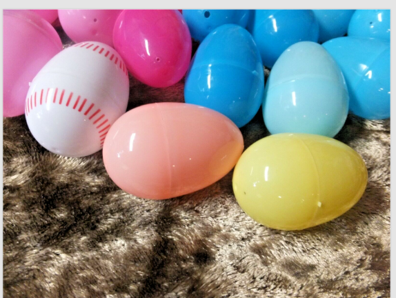 22 EMPTY PLASTIC EASTER EGGS, 3.5" LONG ,2.3" WIDE, (pre-owned) | eBay