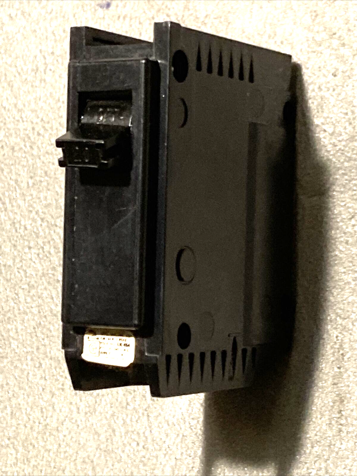 Challenger Style E16248 C120 1 Pole Amp Circuit Breaker 120V +Free ...