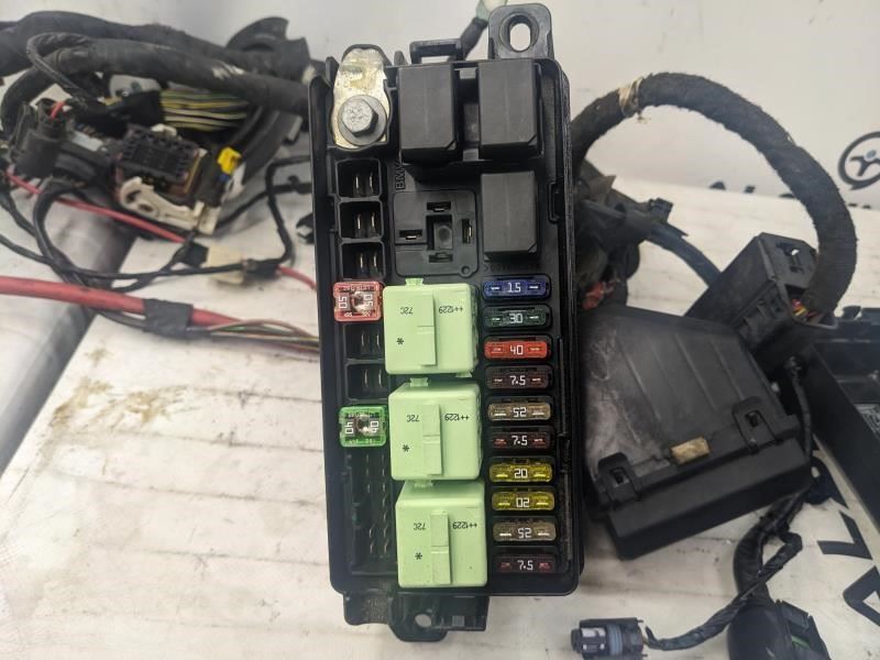 2012-15 Mini Cooper Power Distribution Fuse Box w Wire Harness ...