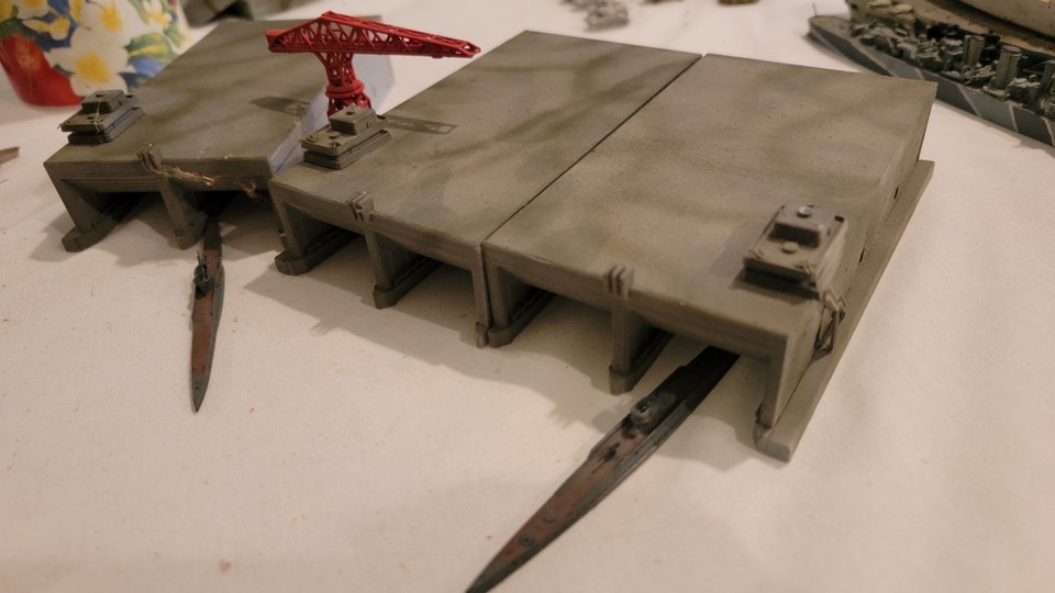 1/700 Scale German U-boat Pens And Submarine Set Models, Rough Shape | eBay