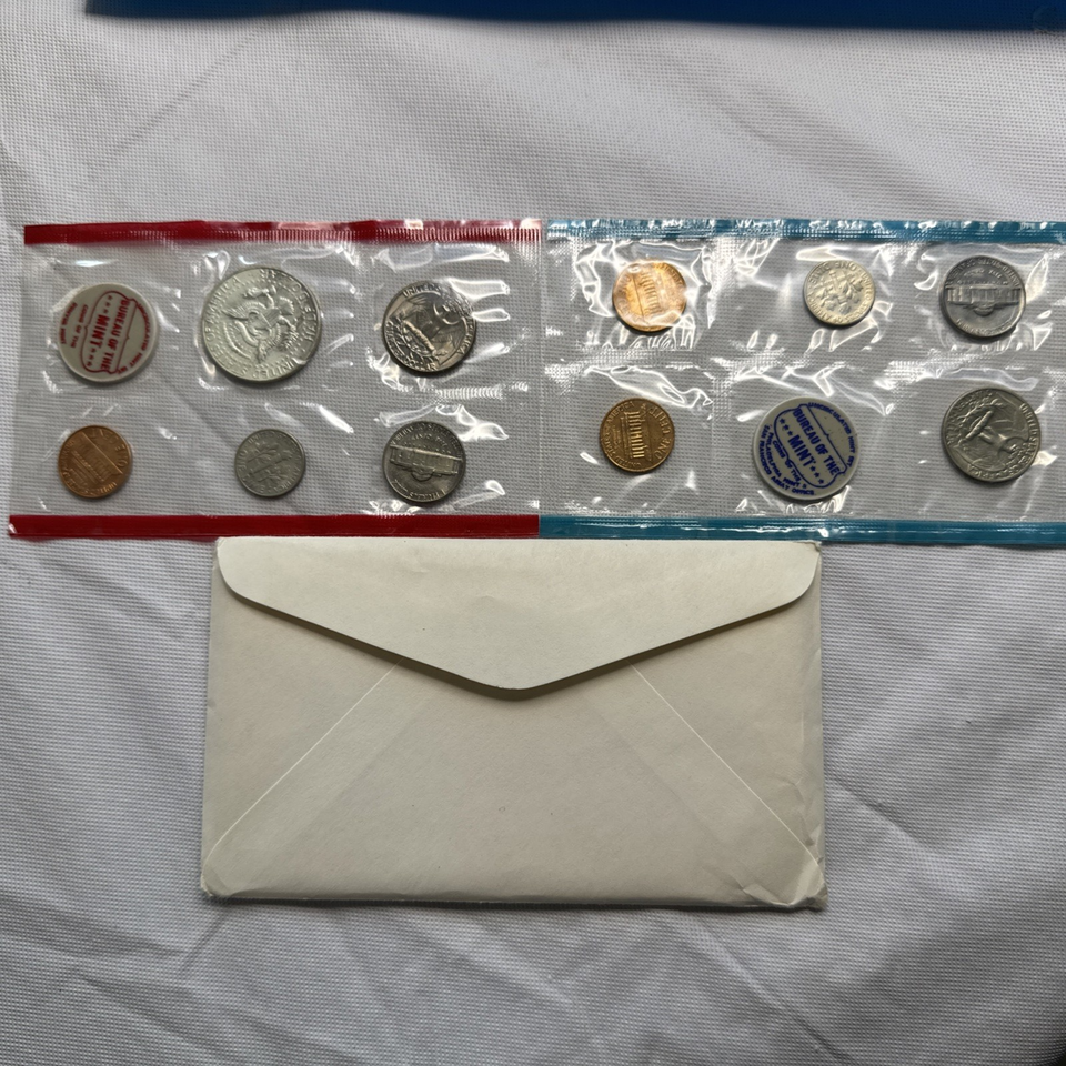 1968- U S MINT COIN SET_ P & D_ 40% SILVER KENNEDY HALF DOLLAR OGP, NO ...