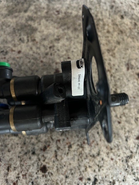 International Bendix PP-DC Air Brake Valve 5009249 OEM | eBay