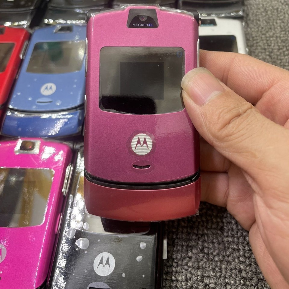 99% New Motorola RAZR V3 (Unlocked all 2G sim cards) Cellular Phone All ...