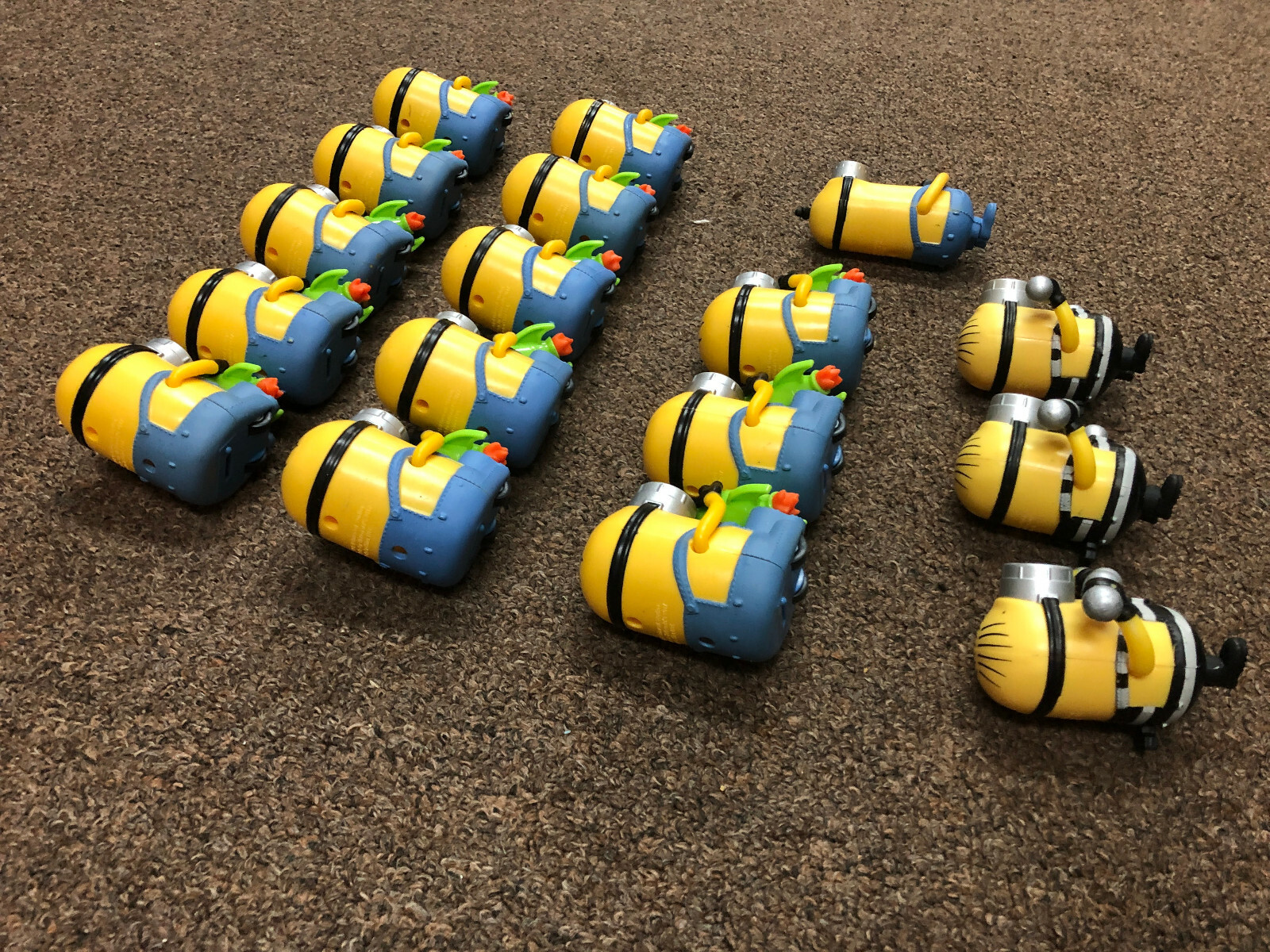 Mcdonalds Minion Toy Lot Of 17 Many Rocket Racers | eBay