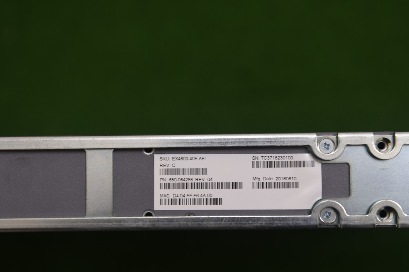 Juniper EX4600-40F-AFI 24x SFP+ 4x QSFP+ Switch w/ 2x EX4600-EM-8F + 2x ...