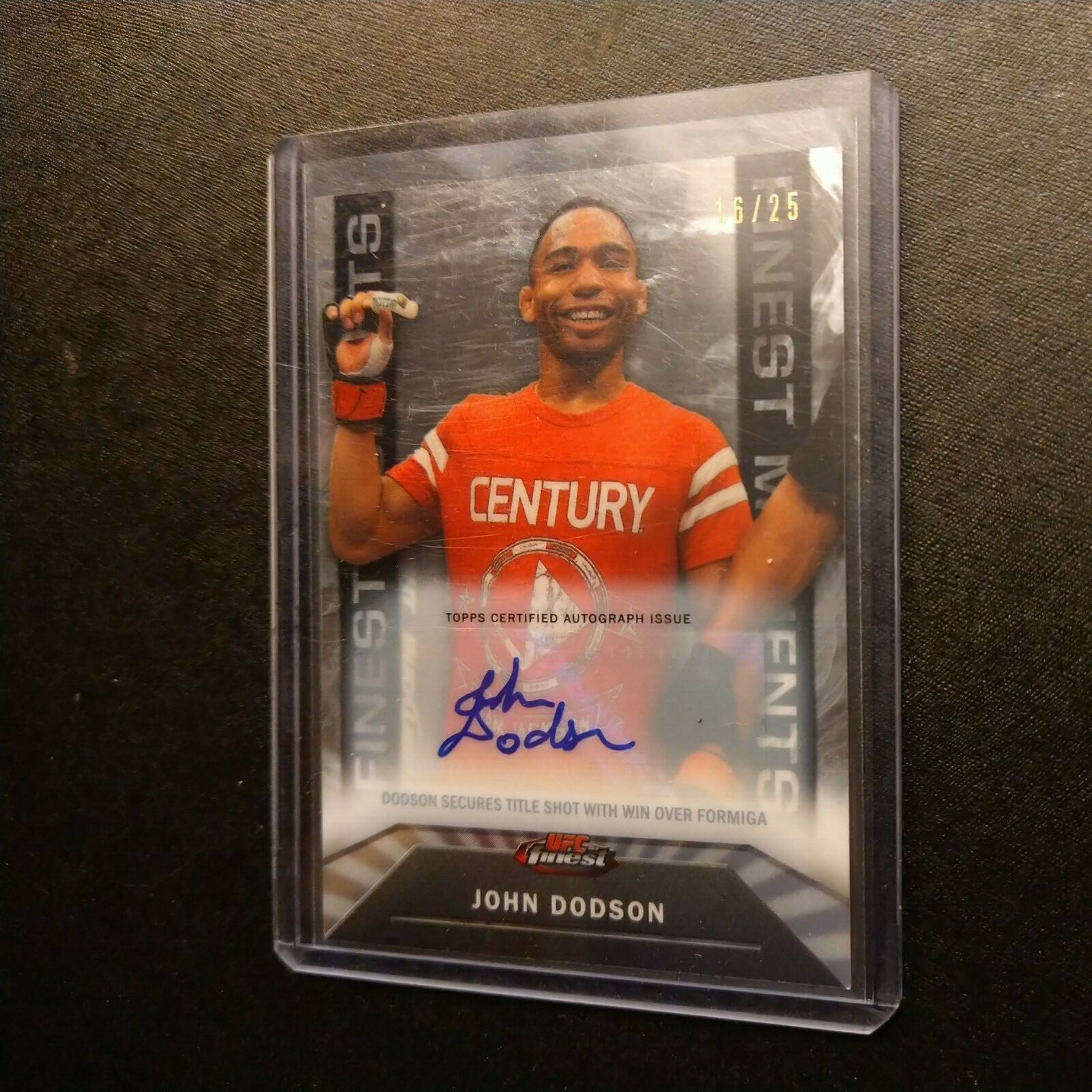 #16/25 John Dodson Finest Moments Auto Autograph Card 2013 Topps UFC ...