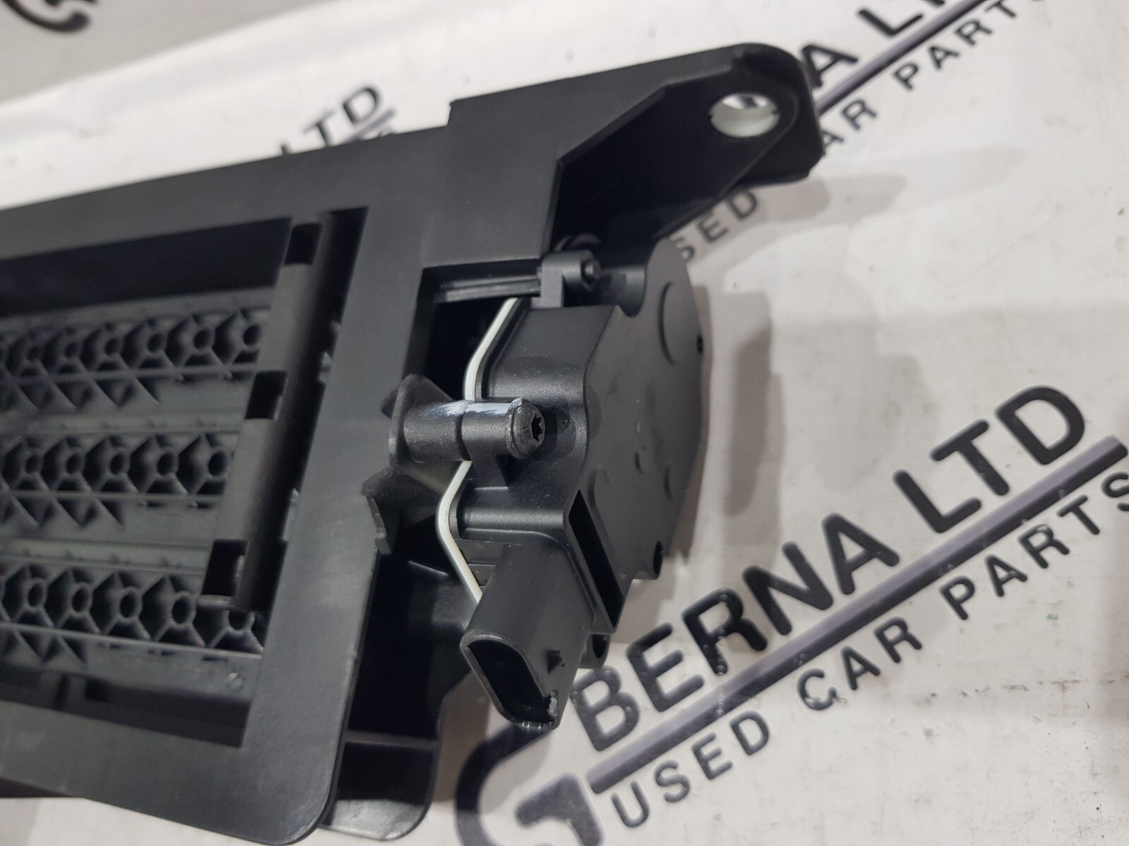 GENUNE SMART FORFOUR W453 2014-2019 AIR INTAKE GRILL A4538881023 | eBay