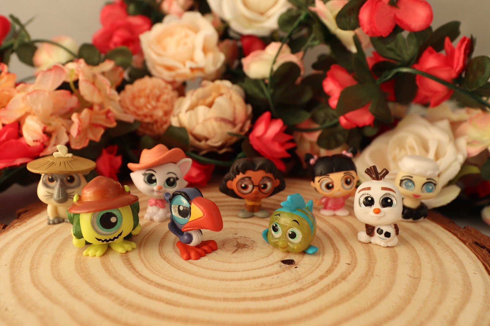 Disney Doorables Lot 9 of Sidekicks - Flounder, Mike, Olaf, Marie, Boo ...