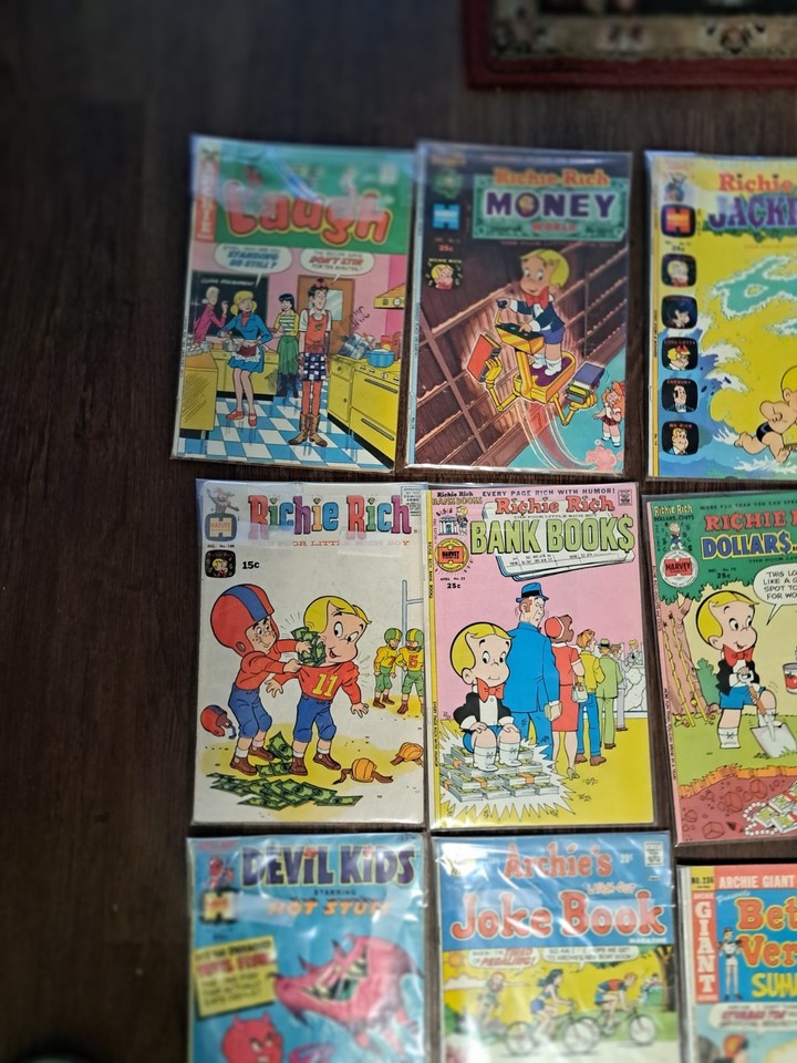 Vintage comic book lot of 40 gold key harvey, archie 60s 70s 7.0 VF++ ...