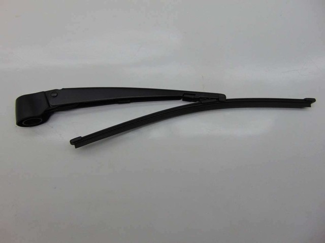 2017 MERCEDES BENZ GLC X253 RHD Rear Window Wiper Arm OEM A1568200044 ...