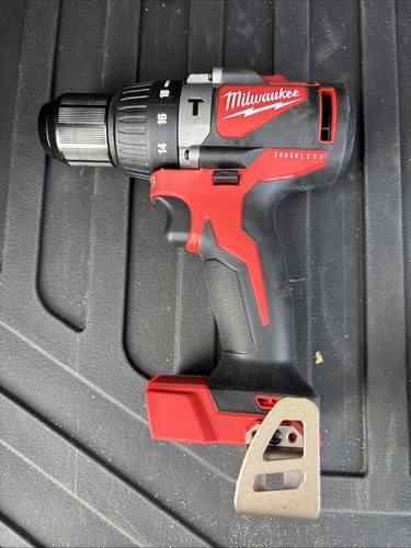 NEW Milwaukee 2902-20 BRUSHLESS M18 1/2” (13mm) Hanmer Drill/Driver ...
