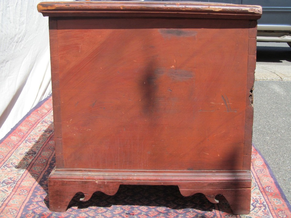 ANTIQUE CHIPPENDALE RED WASH PAINTED DOVETAILED BLANKET CHEST ON ...
