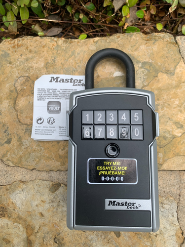 Master Lock Model 5440EC Bluetooth Key Code Electronic Shackle Mount ...