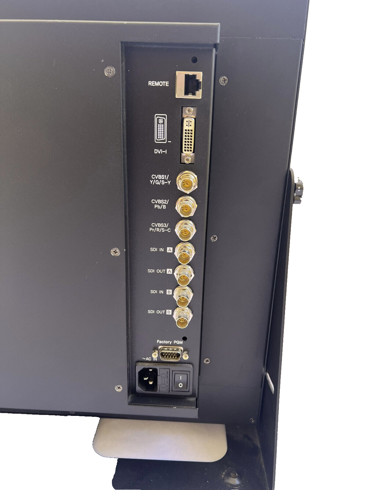 TV Logic LVM-240W Multi Format LCD Broadcast Monitor 24" Display w ...