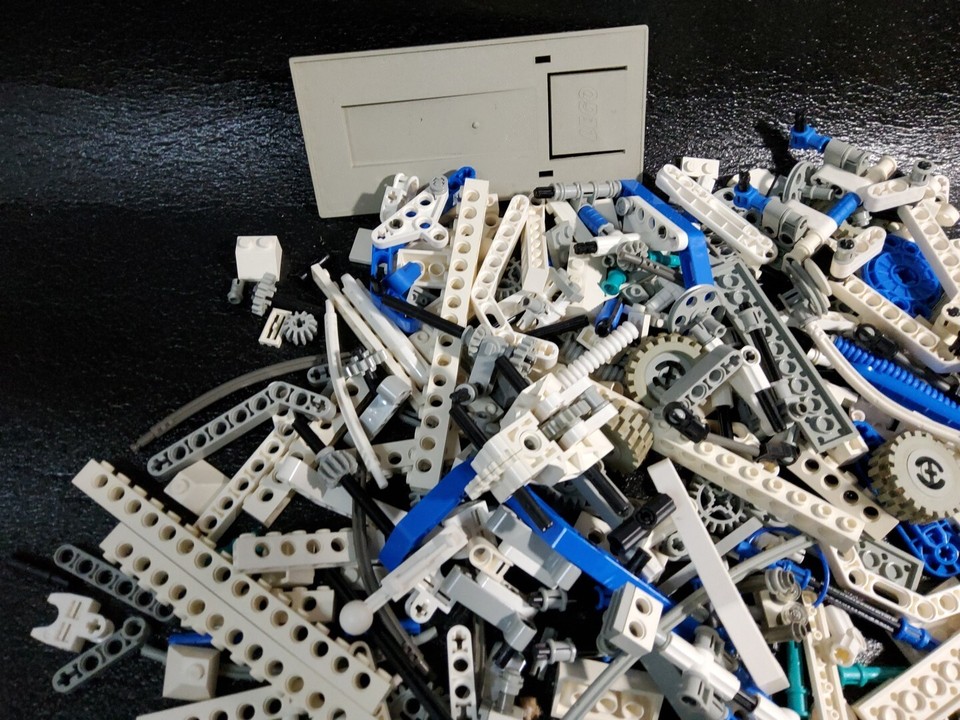 1LB LEGO TECHNIC Lot Star Wars Small Pins Axles Gears Connectors MISC ...