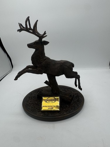 John Deere Performance That Pays Farming Solutions Tour 2004 Statue 1 ...