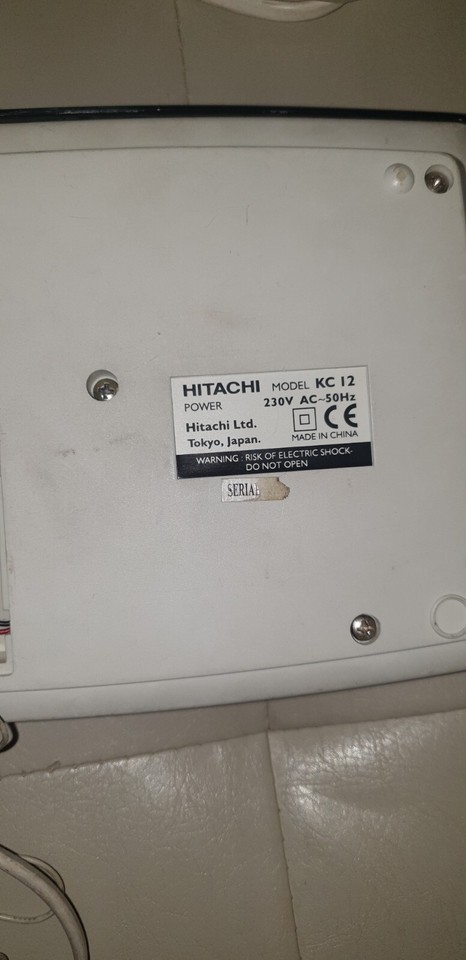 HITACHI Multi Band Digital Alarm Clock Radio Model KC12 EasiSet B1 ...