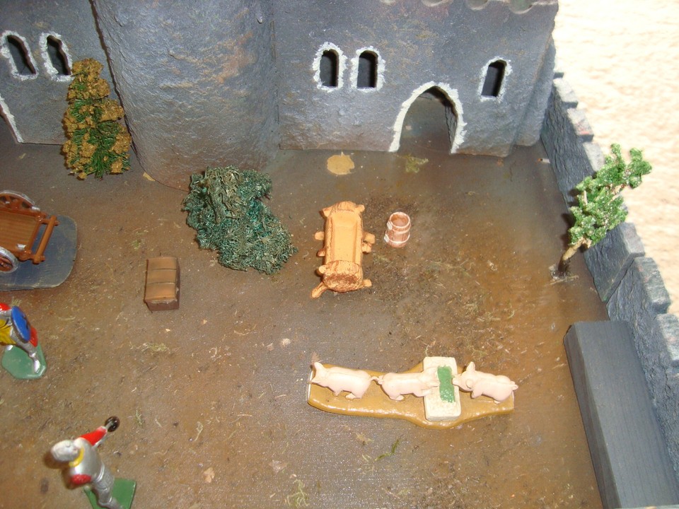 UNIQUE (!) - HANDMADE KNIGHTS CASTLE - WITH ORIGINAL TIMPO TOYS ...