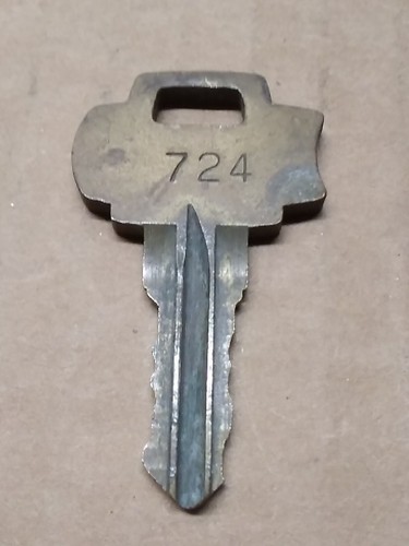 FORT LOCK # 724 - POOL TABLE ARCADE PINBALL MACHINE Lock Key USA ...