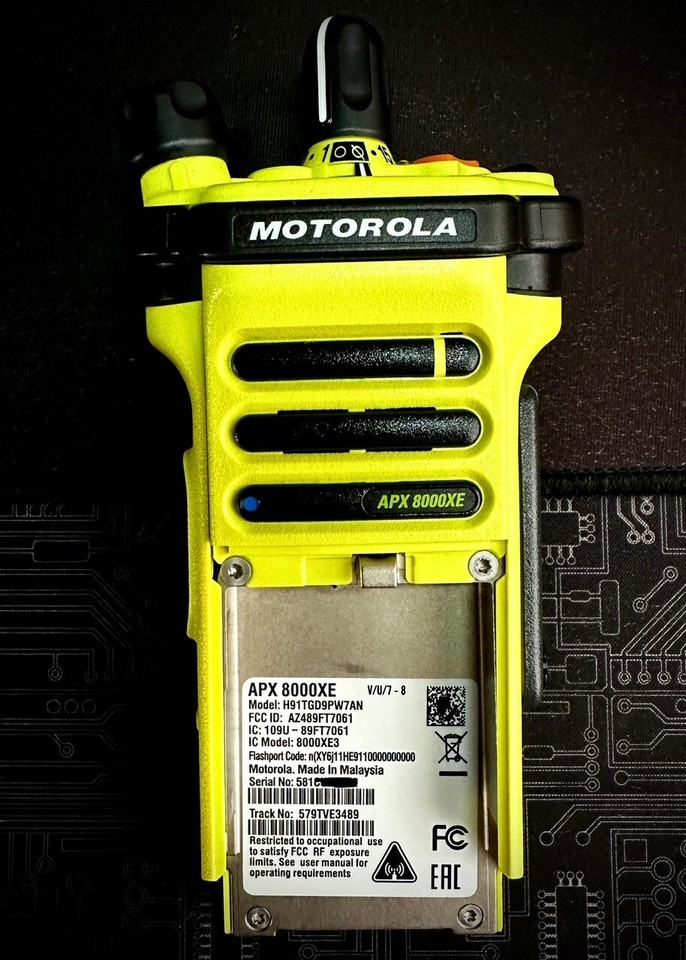 NEW IN BOX MOTOROLA APX 8000XE YELLOW / DES & AES256 / PUBLIC SAFETY ...
