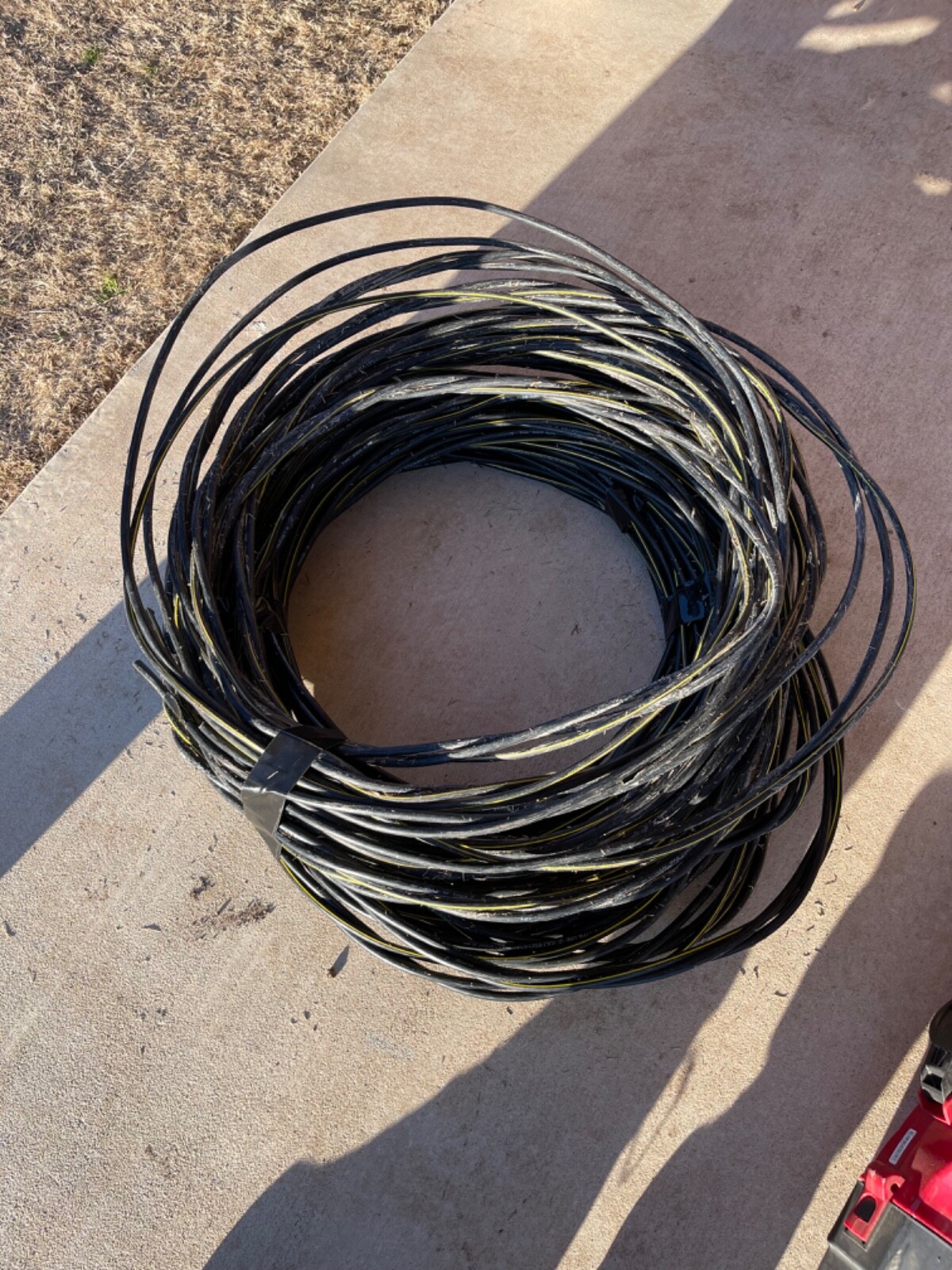 Stephens 2-2-4 Triplex Aluminum URD Direct Burial Cable (120 Amp) 600V ...