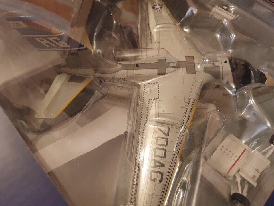 Hobbymaster Aviation Lockheed S-3 Viking VS-31 "Topcats" USS ...