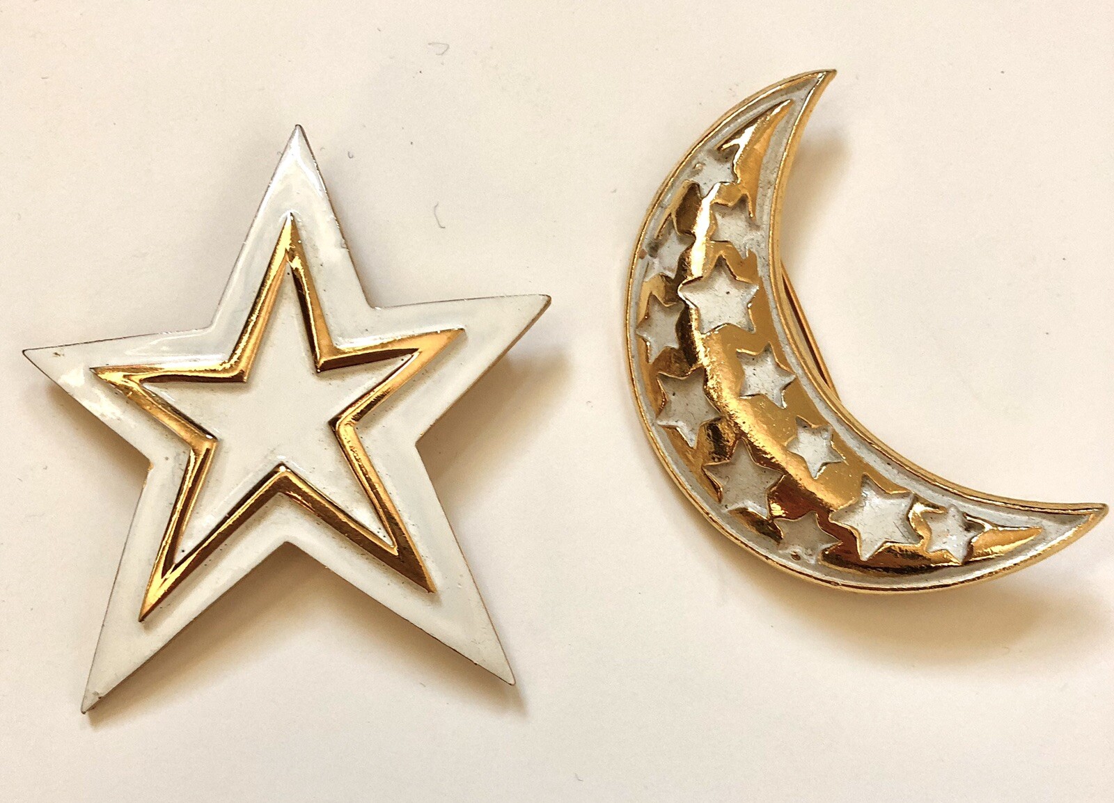 Vintage Trifari Star & Zentall Moon brooch white enam… - Gem