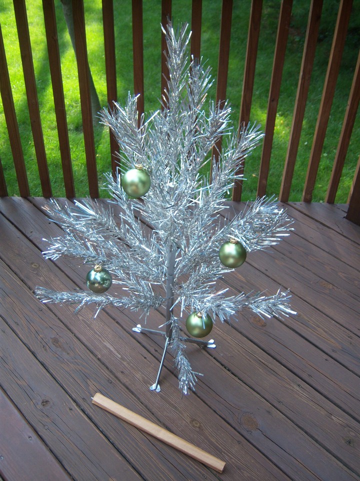PRETTY VTG 3FT RETRO SILVER SPARKLER STAINLESS ALUMINUM XMAS TREE #36 ...