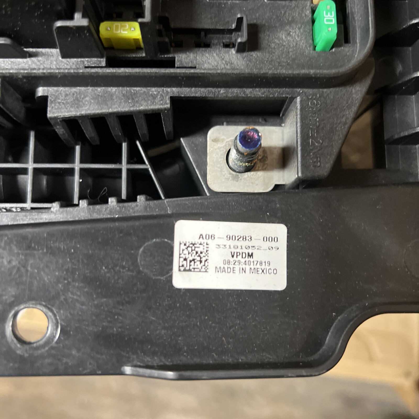 A06-90283-000 FREIGHTLINER OEM CASCADIA FUSE BOX VPDM | eBay