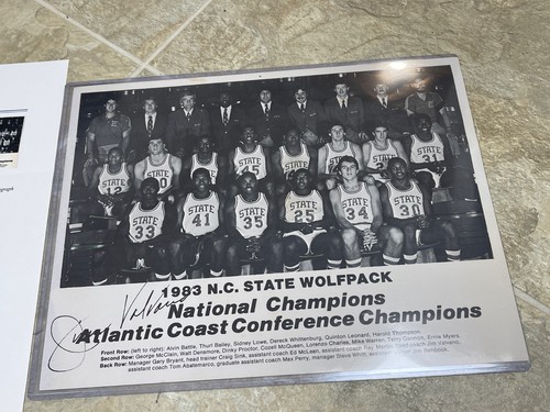 1983 NC STATE WOLFPACK NCAA CHAMPIONS TEAM PHOTO VALVANO COPY SIGNATURE ...